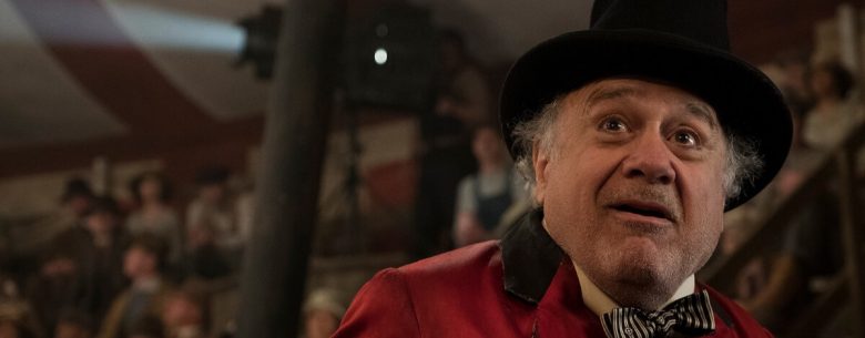 'Dumbo' Delivers Spectacle, Dumbed Down Humans - Hollywood in Toto