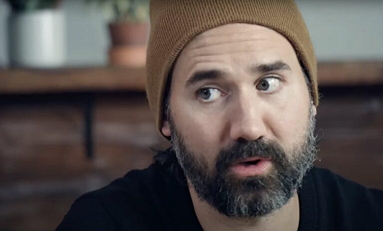 Meet the Comedian Who Shamed Apple to the Core